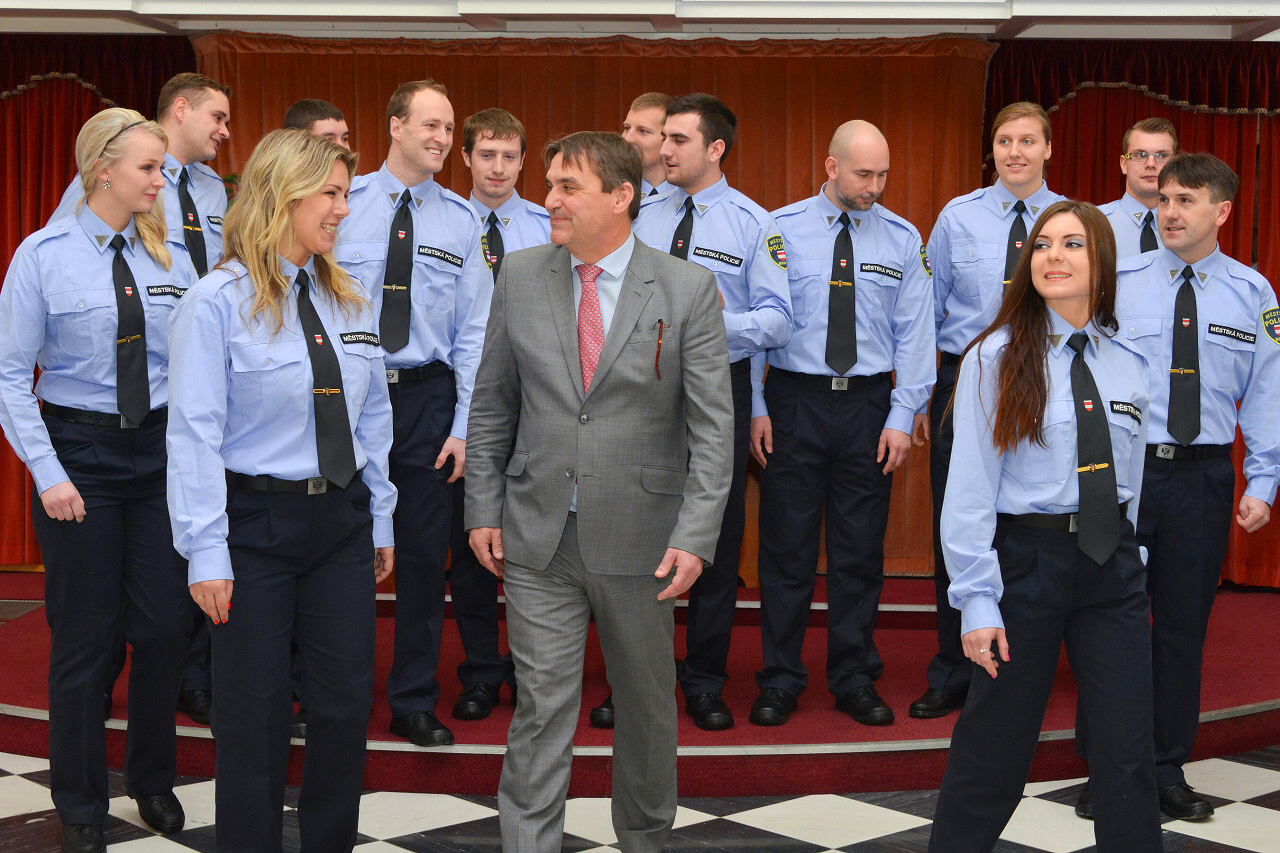Slavnostní předání průkazů novým strážníkům Městské policie Brno ...