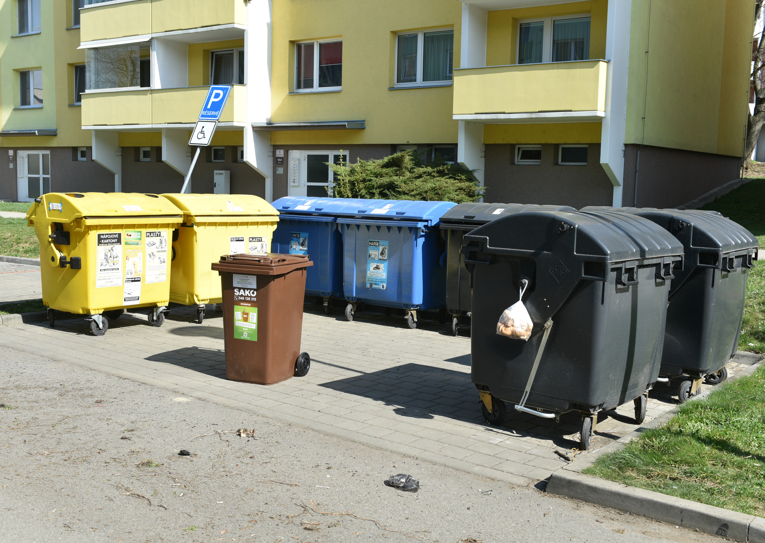 Poplatek za svoz odpadu: kolik, kdy, kdo, jak? - Tiskový servis